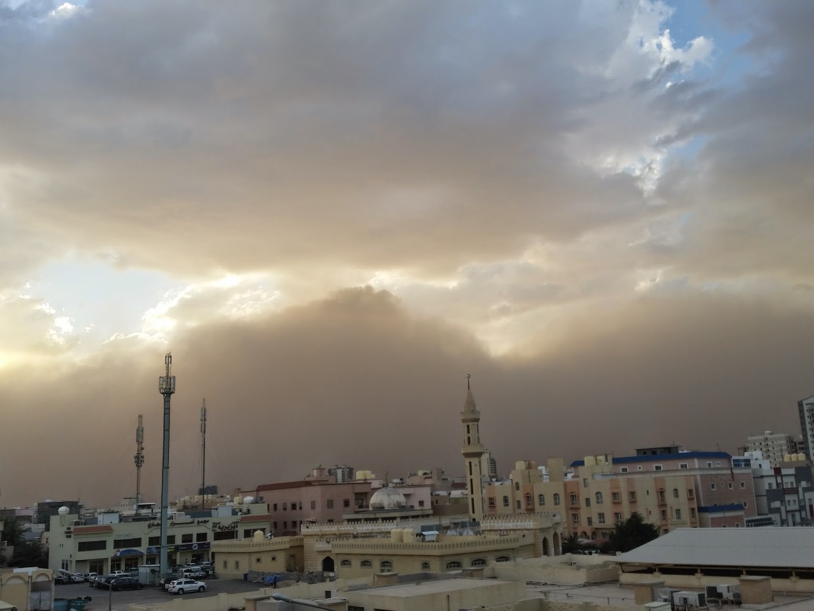 Life in Kuwait Blog: Crazy Dust/Sand Storm 2015