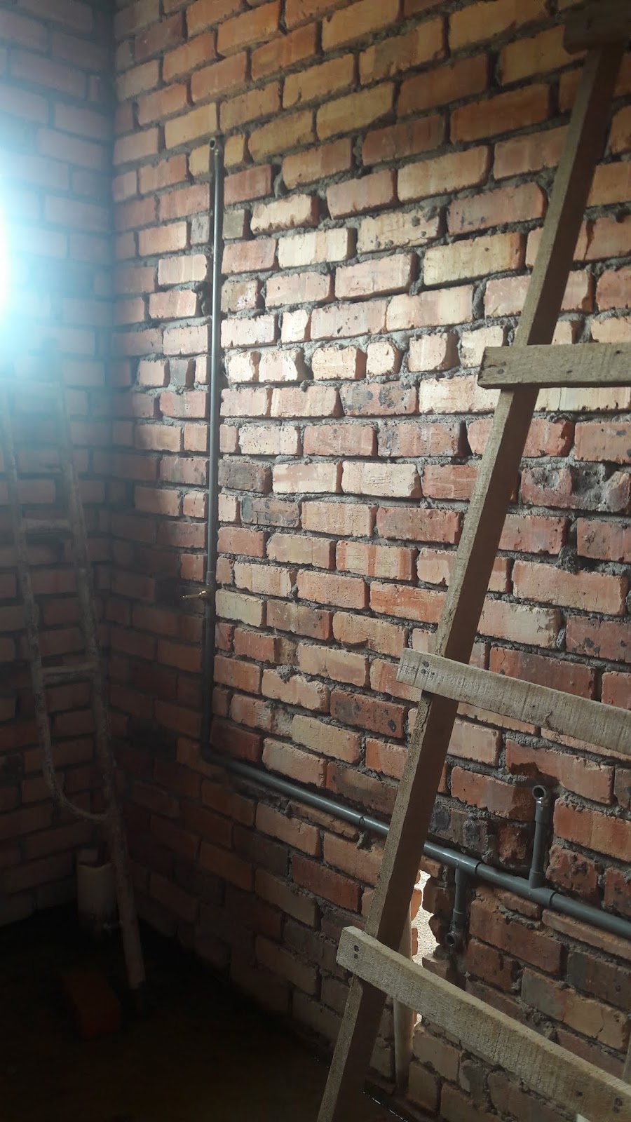 bungalowidaman: KERJA TEBUK DINDING