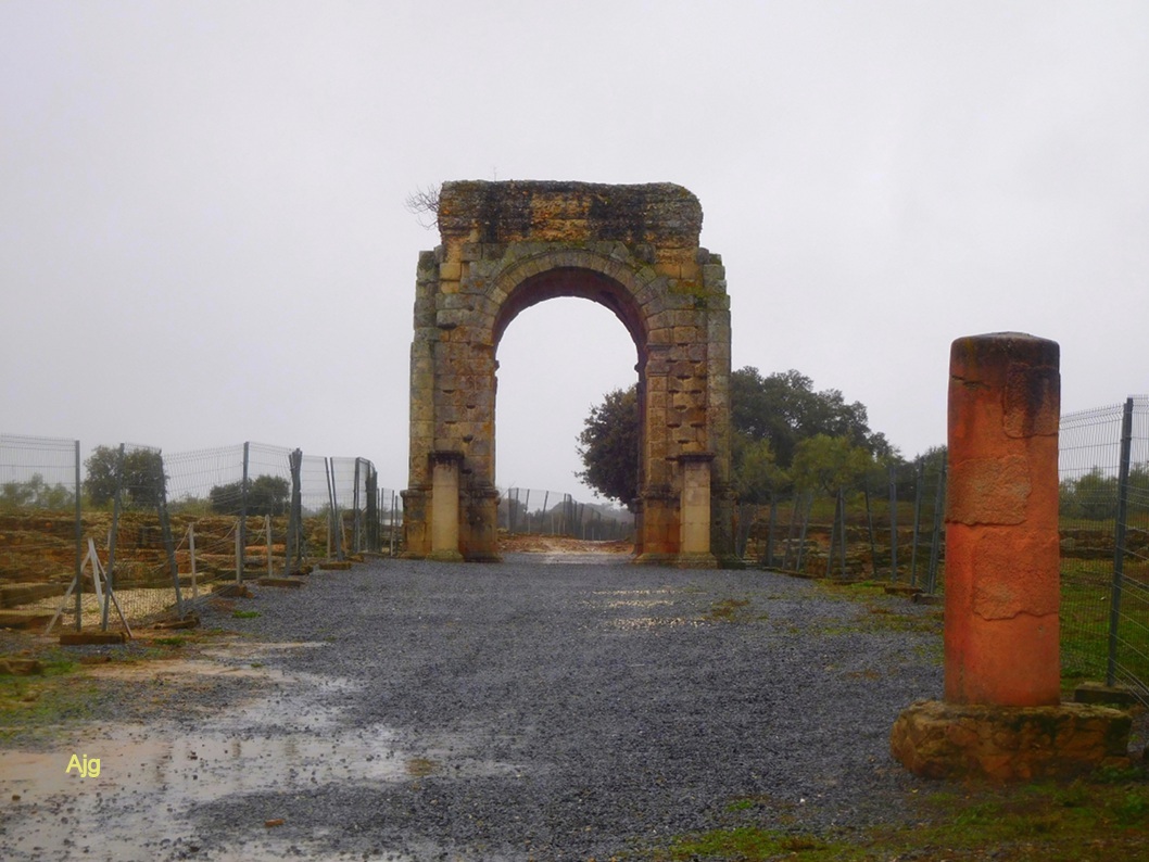 En Busca del Hada Azul: La Ciudad Romana de Caparra