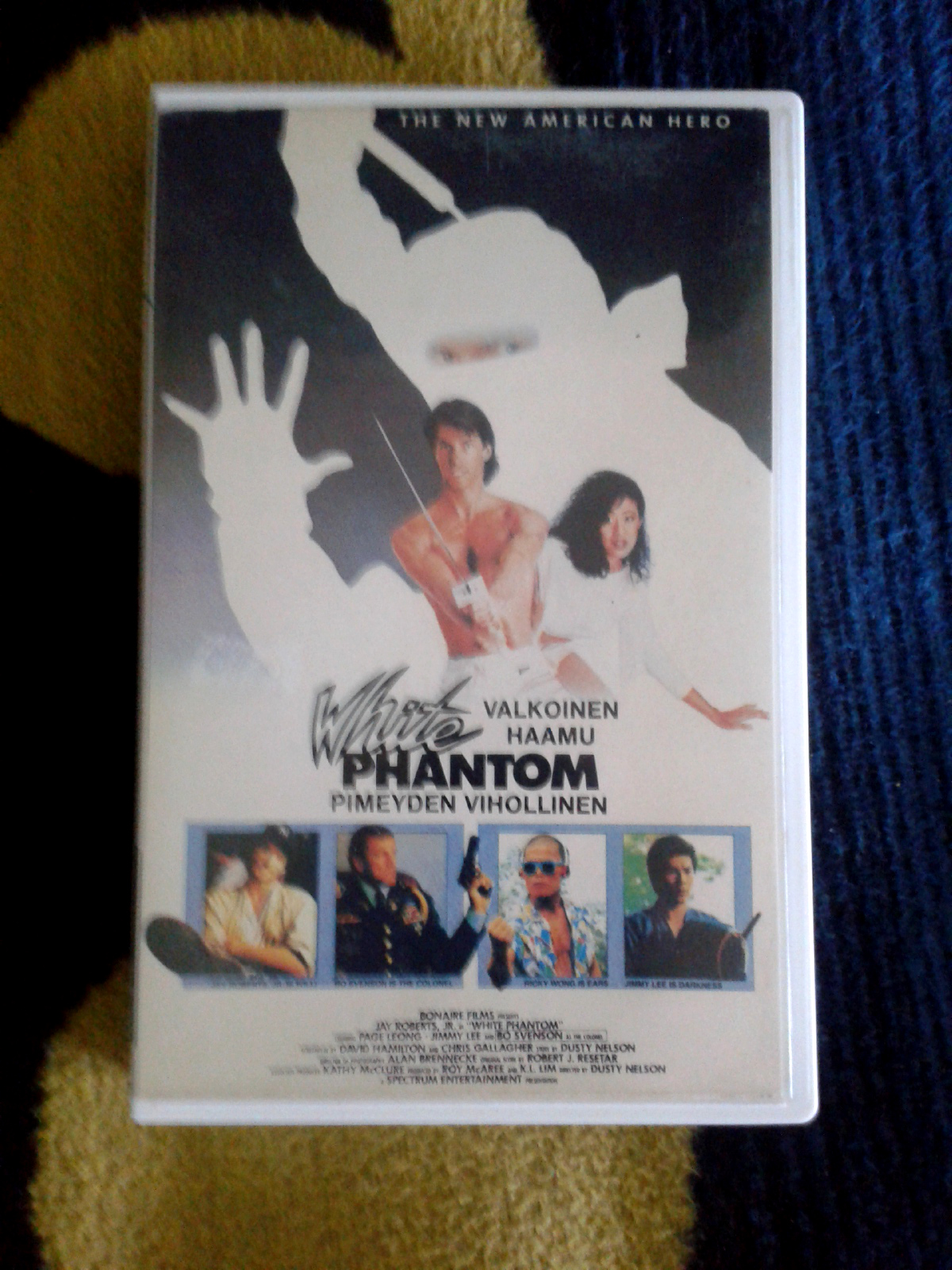 Double Feature: Päivän ninjaleffabongaus: White Phantom
