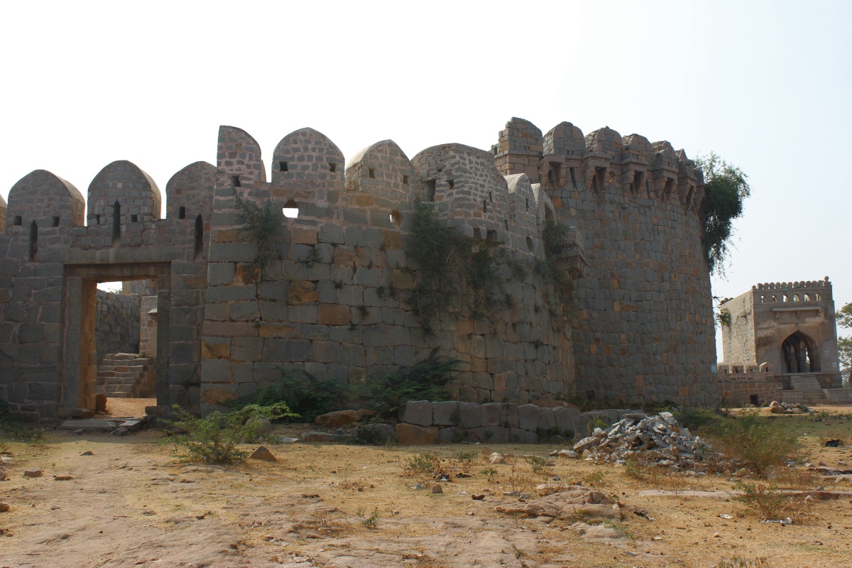 Journeys across Karnataka: Mudgal Fort's North Gate