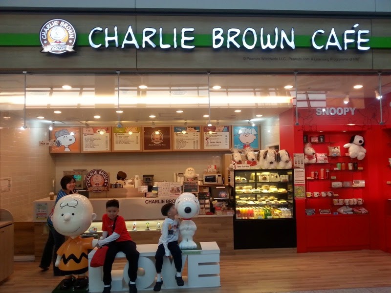 ERICJAZ FOODIES: CHARLIE BROWN CAFE