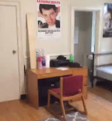 Baloogg's Blog : Mark Zuckerberg returns ro Harvard Dorm where Facebook ...