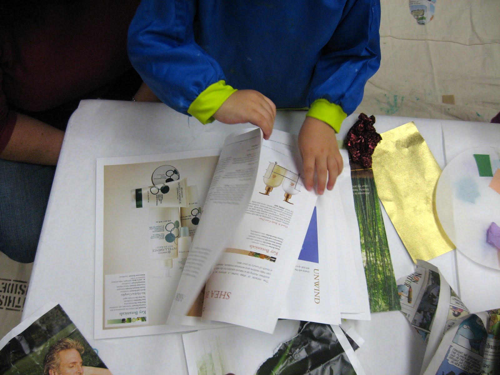 Toddler Art Class: Collages : library makers