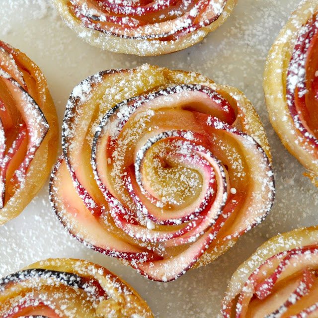 Cooking with Manuela: How to Make a Gorgeous Rose-Shaped Apple Dessert