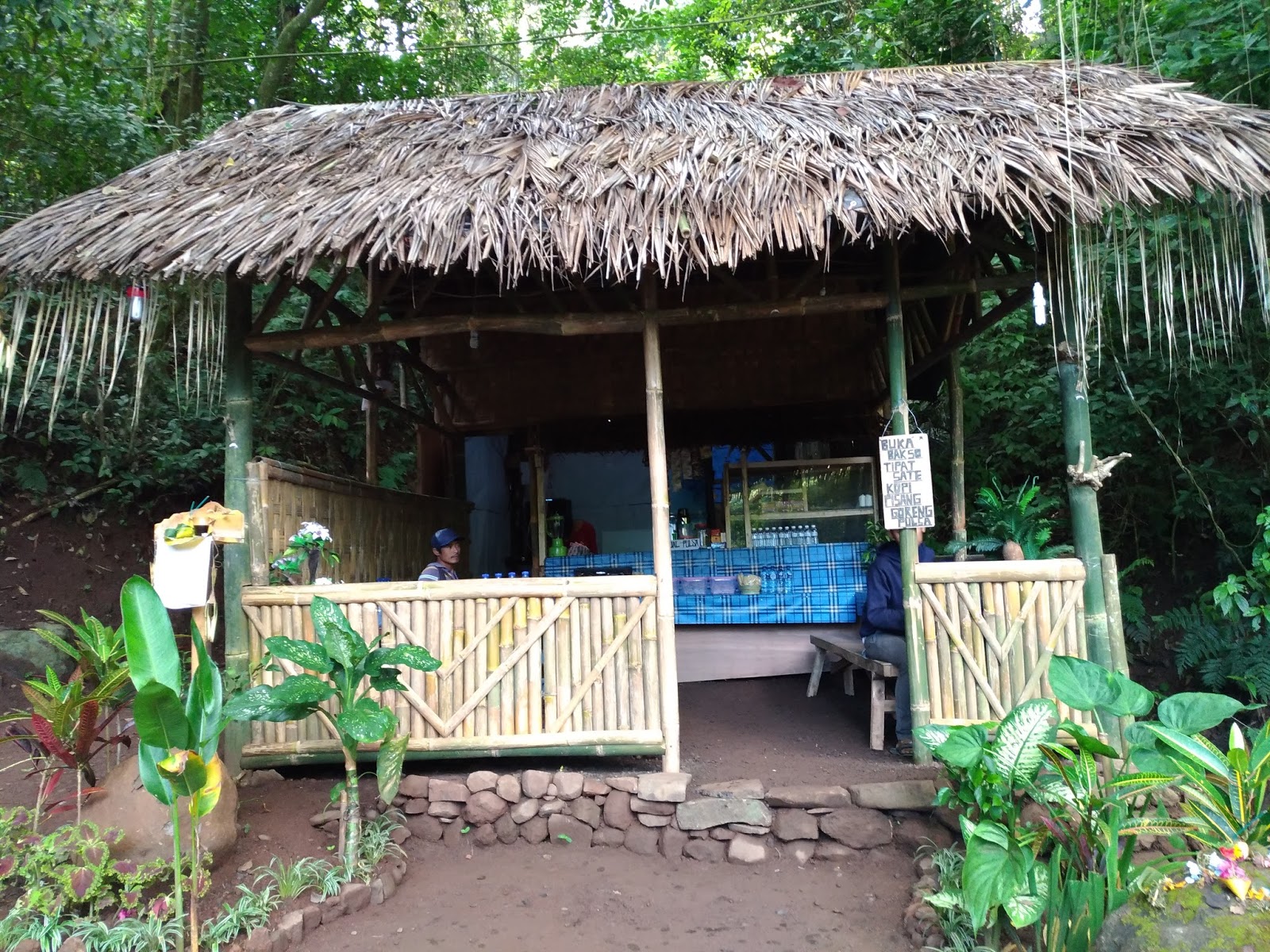 Explore Alam: Warung Bambu desa Selat Anturan