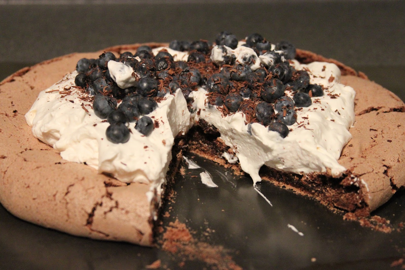 Everyday Foodie: Chocolate Pavlova
