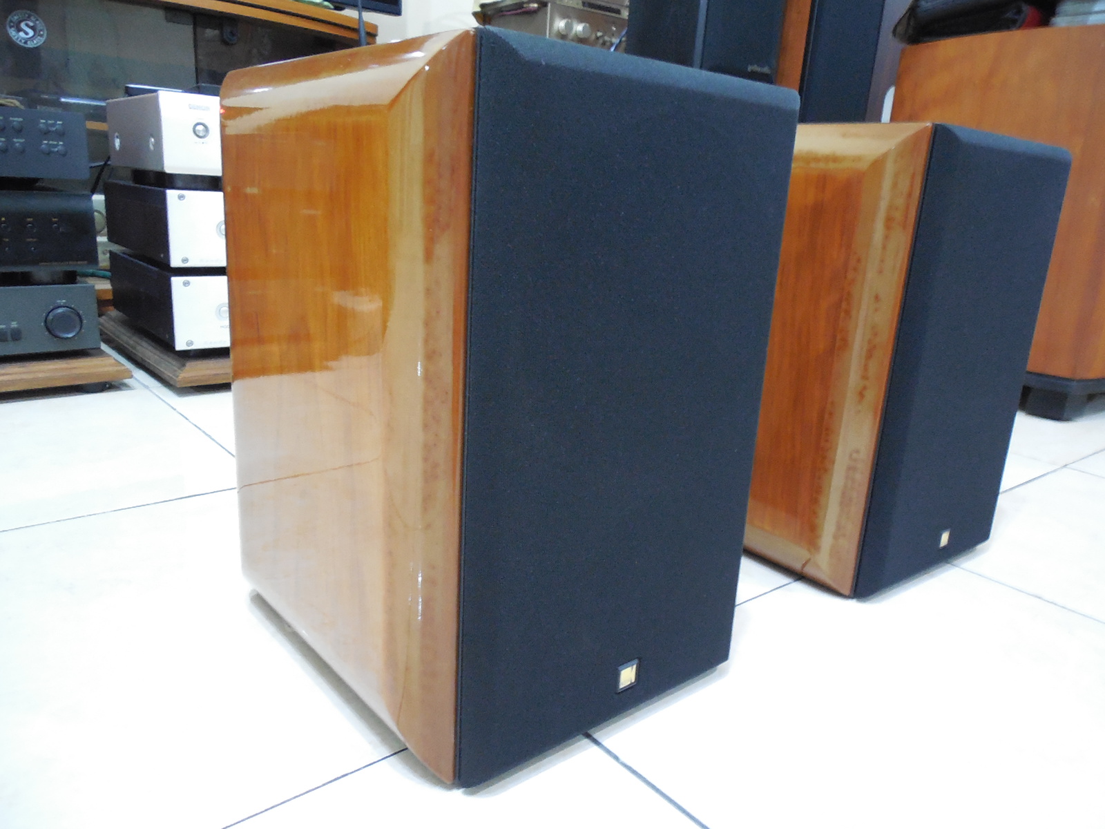 all about audio: Speaker Bookshelf High End KEF RDM 2 Made in England