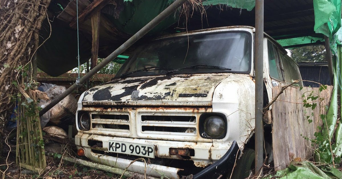 Bedford CF2 Van: ebay: Rusty '75 Bedford CF220 - UK