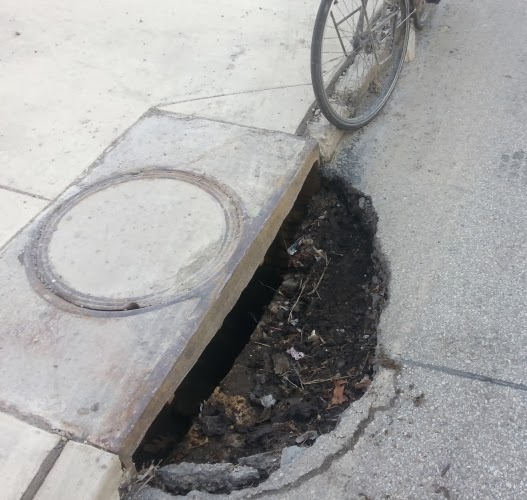 Type 2 Clydesdale Cyclist: Gentrify Pittsburgh: Bike Lane in the Fruit Loop