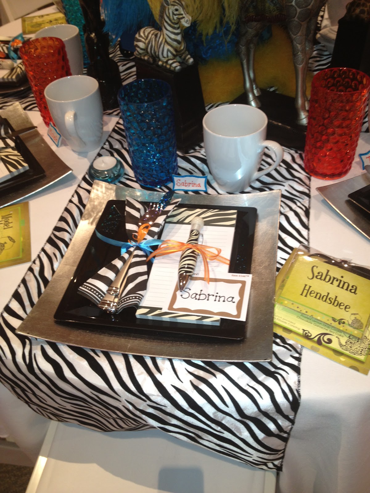 Calico and Cupcakes: A Terrific Tea: Thematic Party and Table Ideas