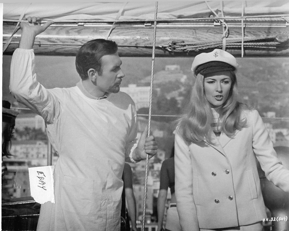 Slice of Cheesecake: Daniela Bianchi, pictorial