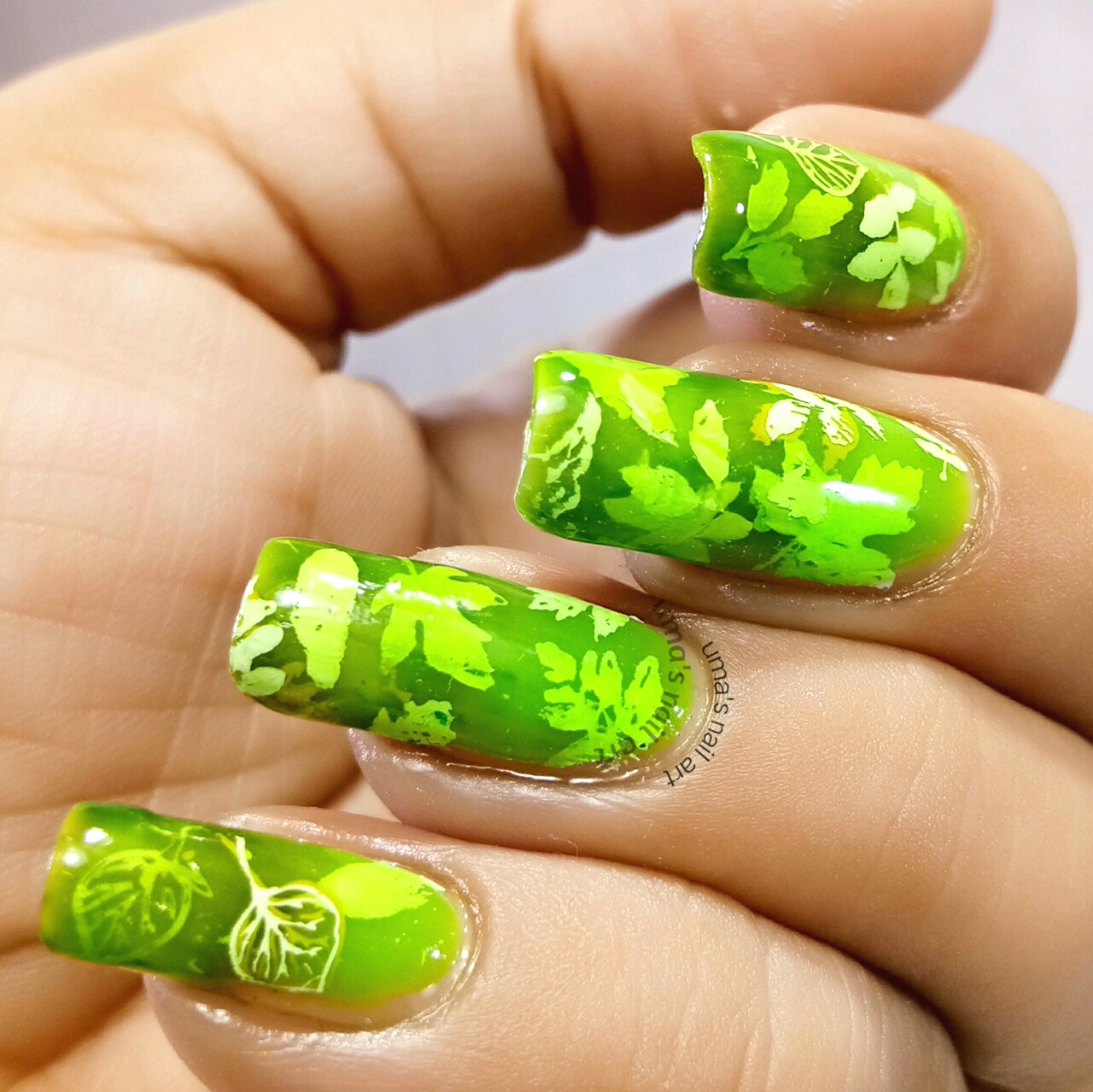 Green Nails : The 31 Day Nail Art Challenge : Day 4