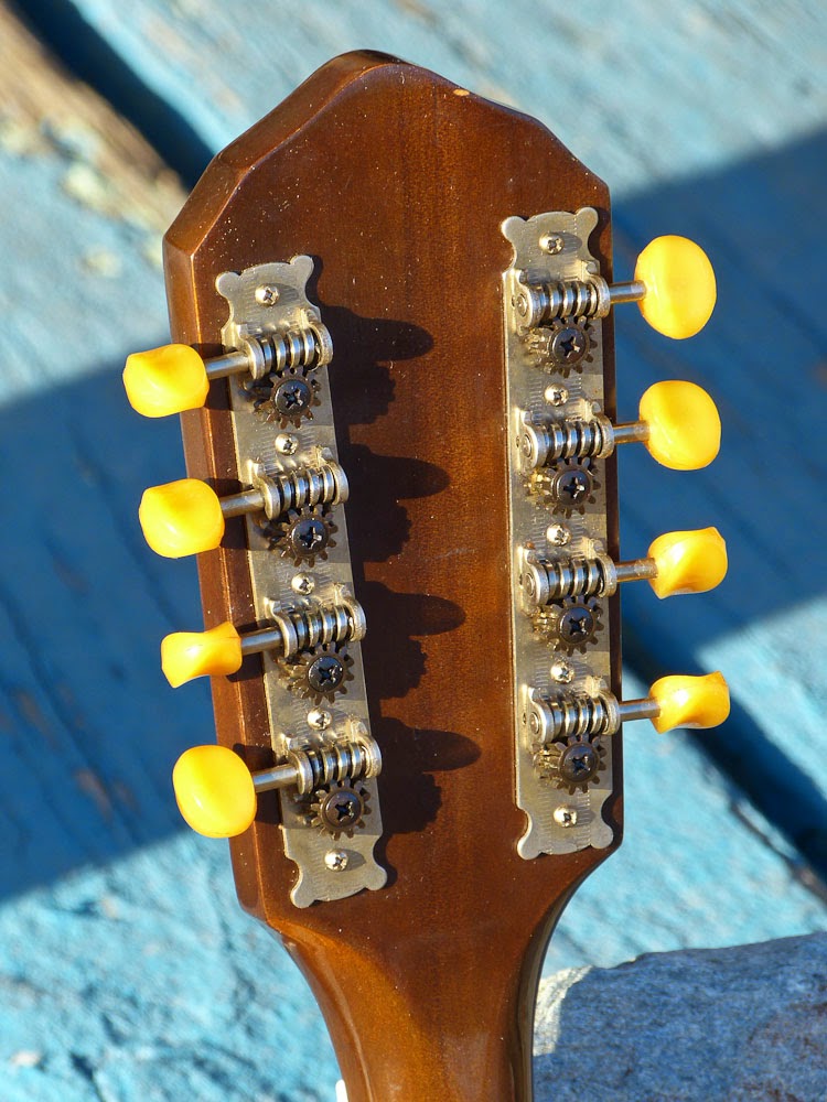 1960s Japanese-made Lindell Ac/Elec Mandolin