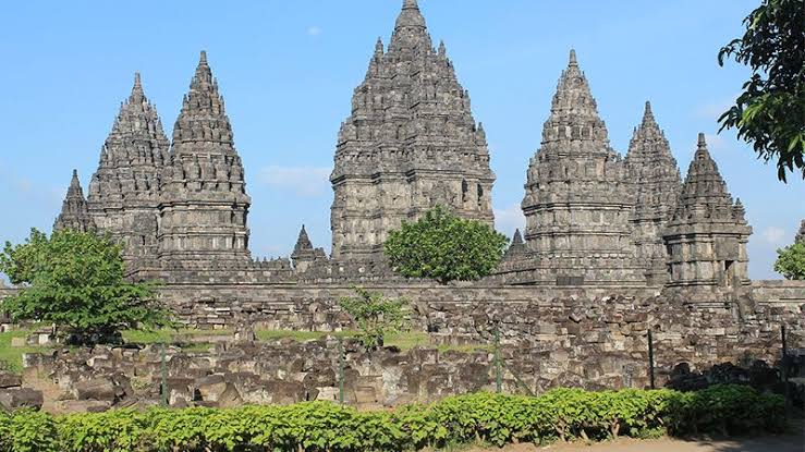 Pictures of Prambanan Temple, Location and Ticket Prices for Prambanan ...