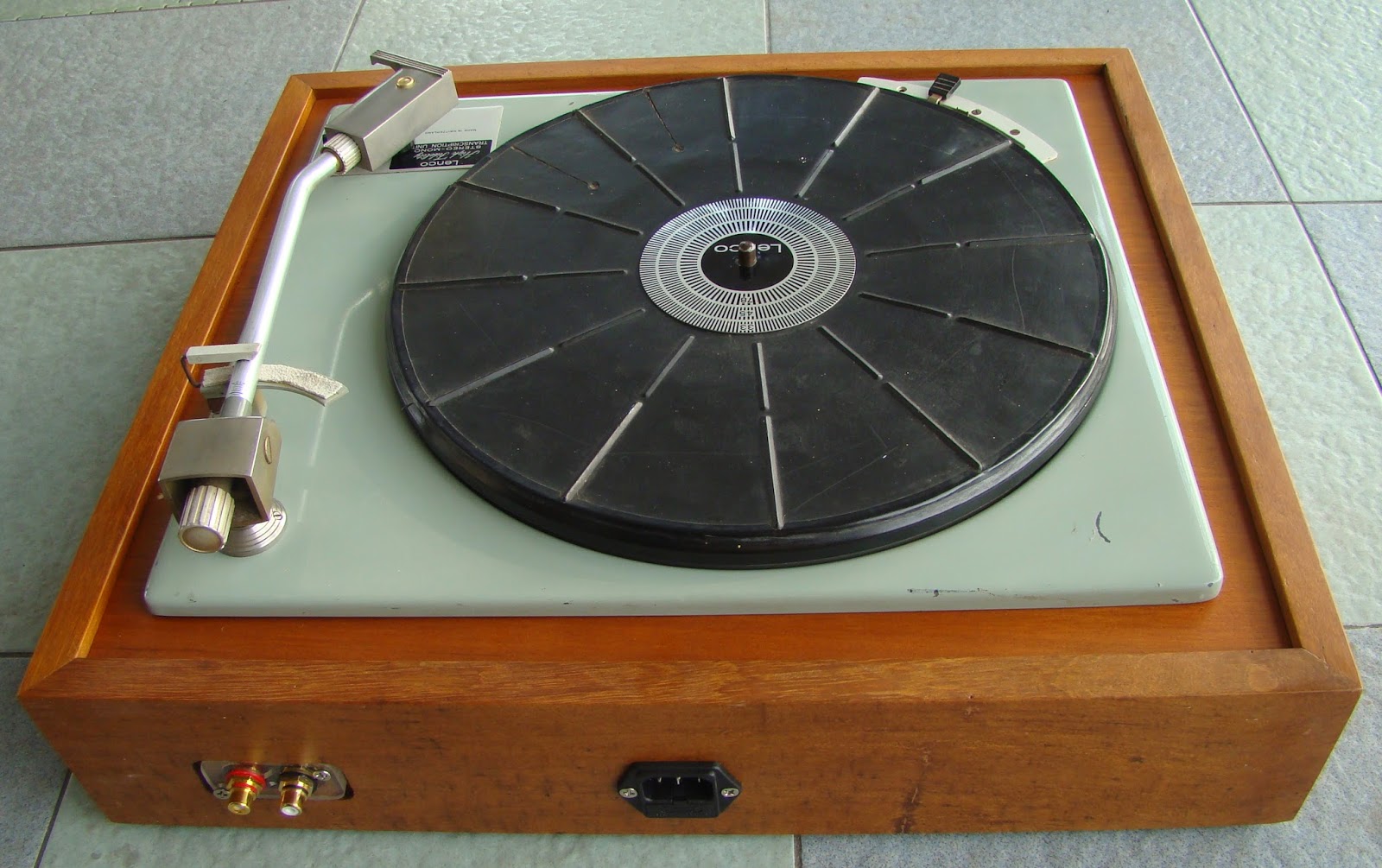 Lenco L70 turntable (SOLD)