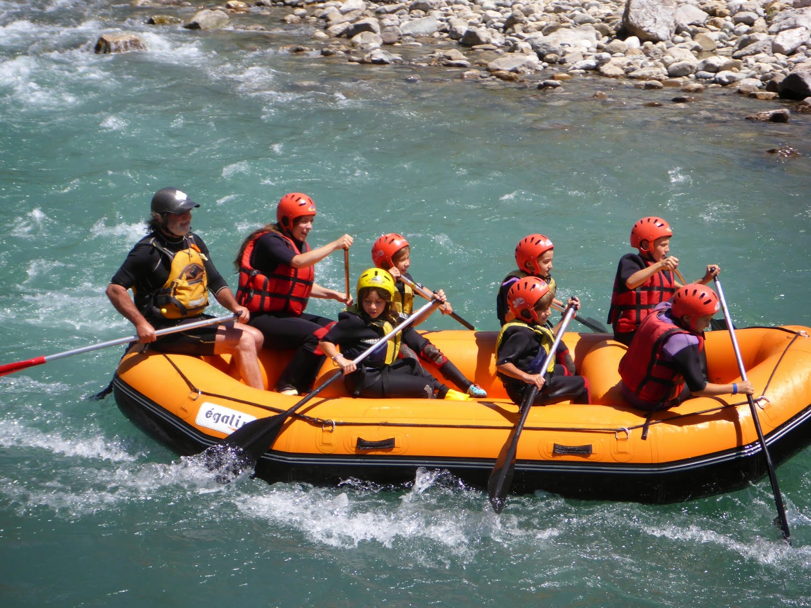 SUMMER CAMP CBA: 8th DAY: RAFTING, RAFTING, RAFTING!!!... AINSA Y DE ...