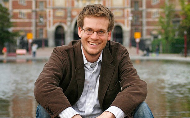 AS A BOOKWORM: JOHN GREEN