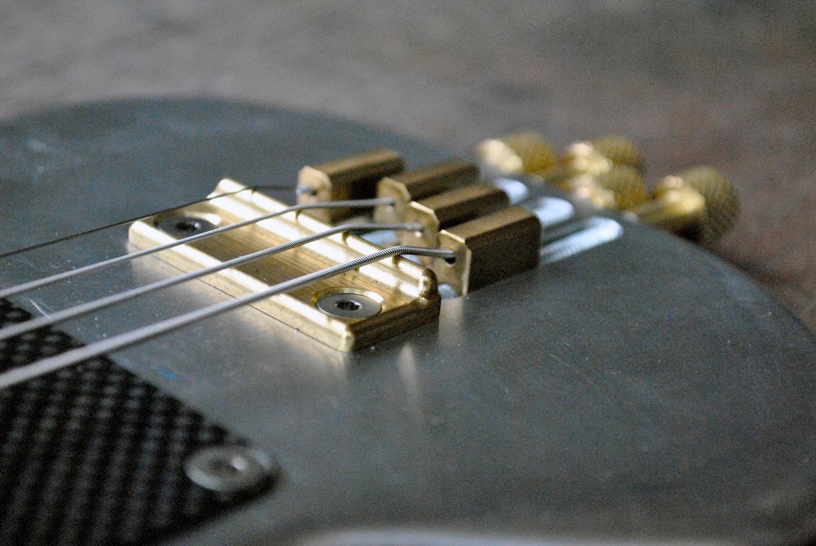 BuildIts in Progress: Metal Electric Ukulele