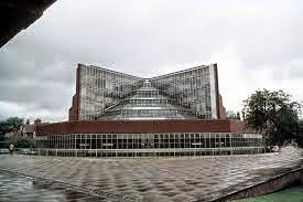 Facultad de Historia de Cambridge | James Stirling | Biblioteca ...