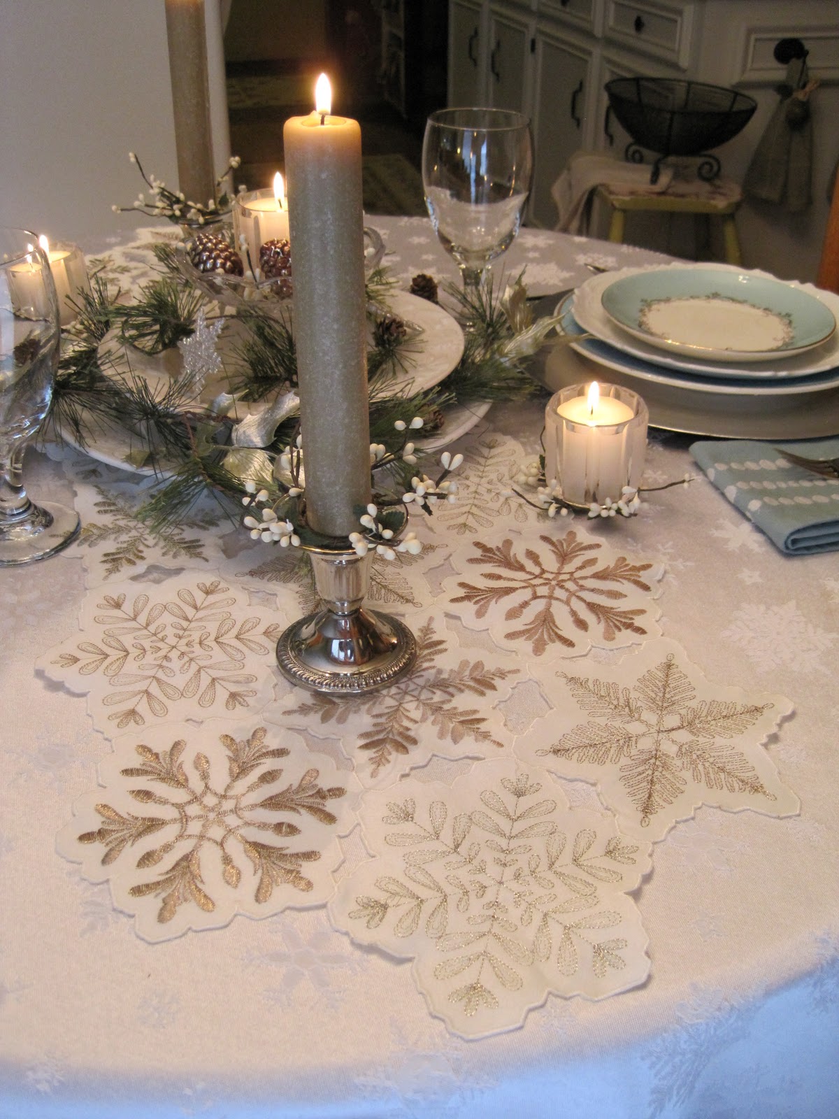 On Crooked Creek: Winter Wonderland Tablescape!