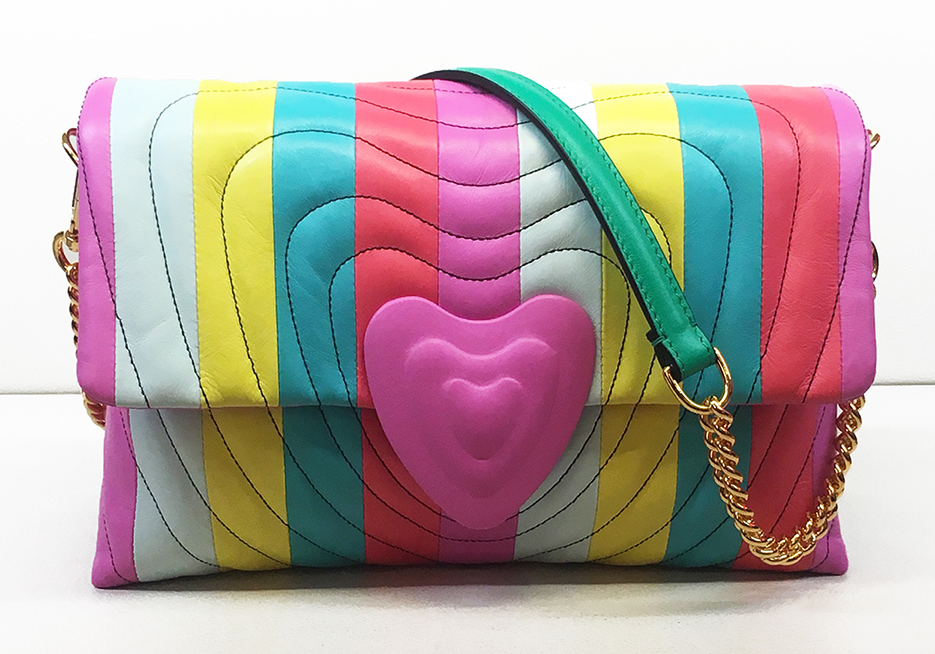 scostumista: ESCADA HEART BAG BY RITA ORA A ROMA