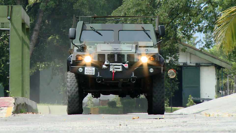 Menjajal Kendaraan Tempur Komodo Buatan Pindad | jejak defence