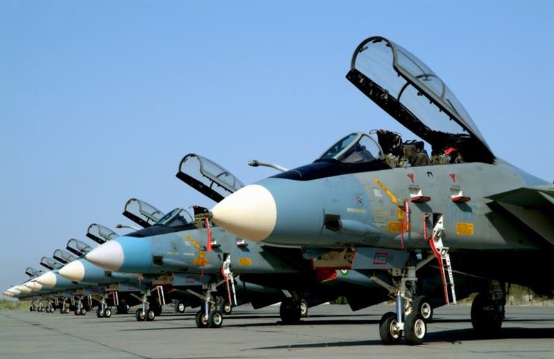 Iranian F-14 Tomcat Fighter Jet Crashes In Southern Iran | Global ...