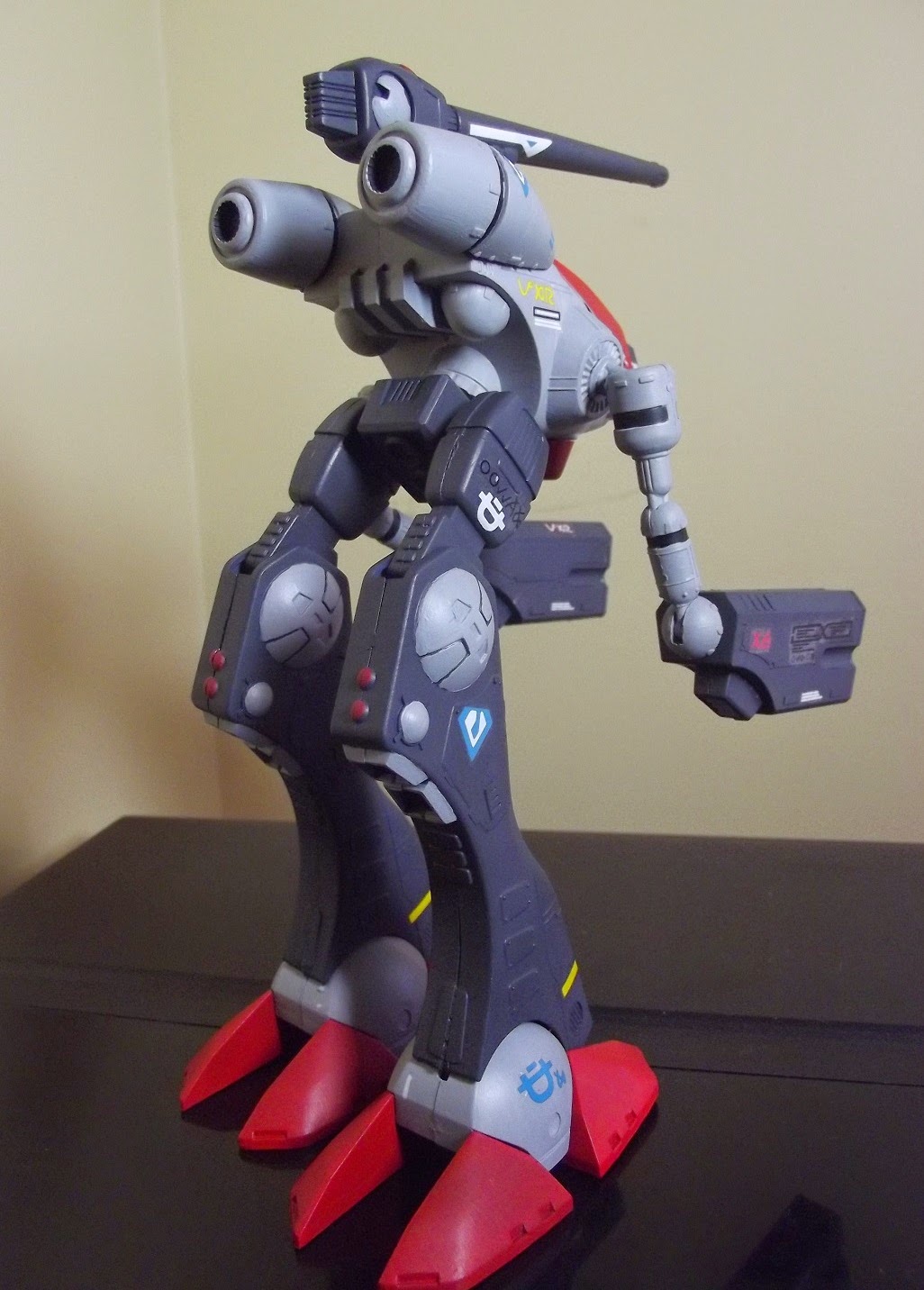 Lead Or Alive: Bruno's Miniatures: Bandai 1:100 Tactical Pod Glaug ...