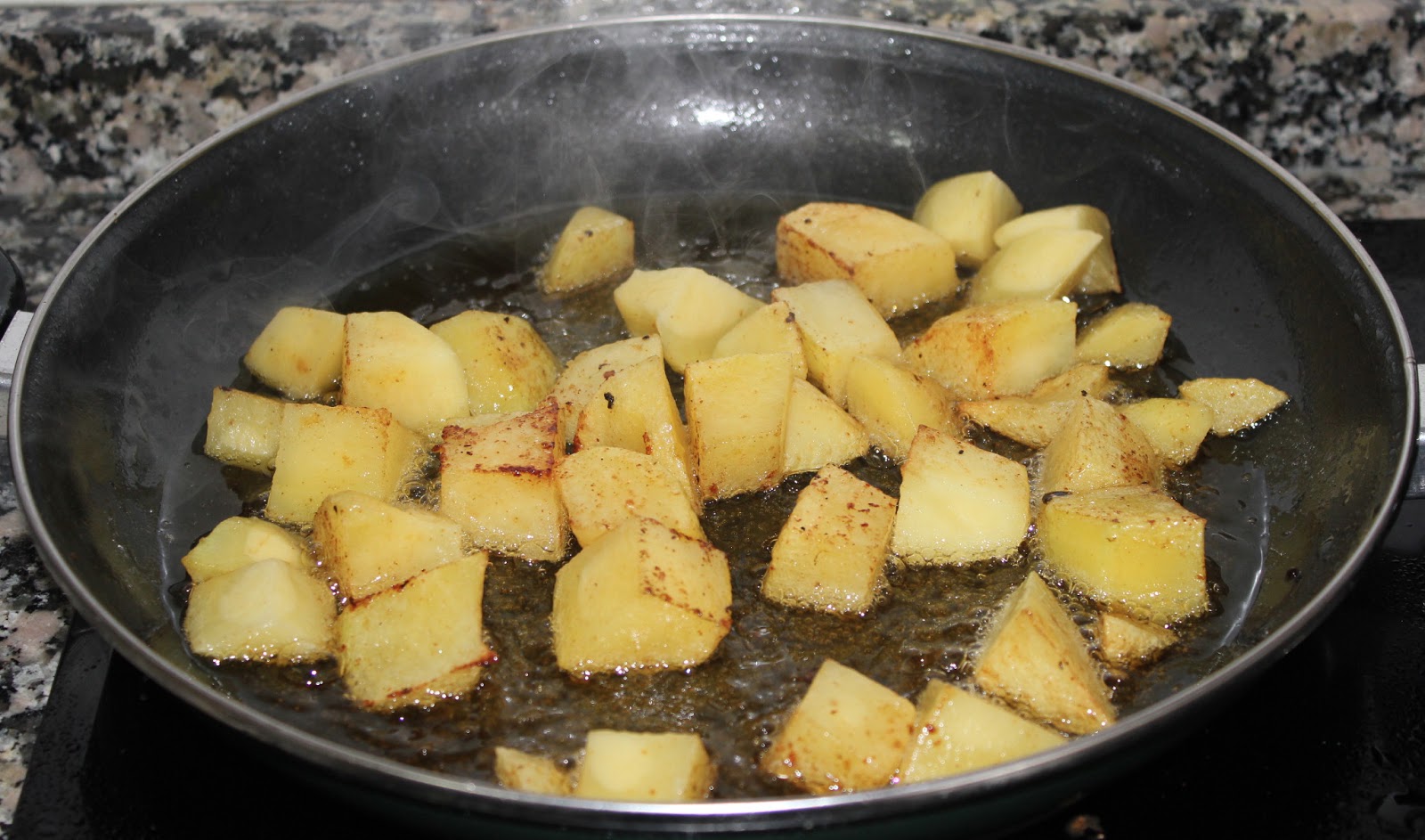 Cocinar es vivir y Bordar también: Arroz con costilla y patatas / Rib ...