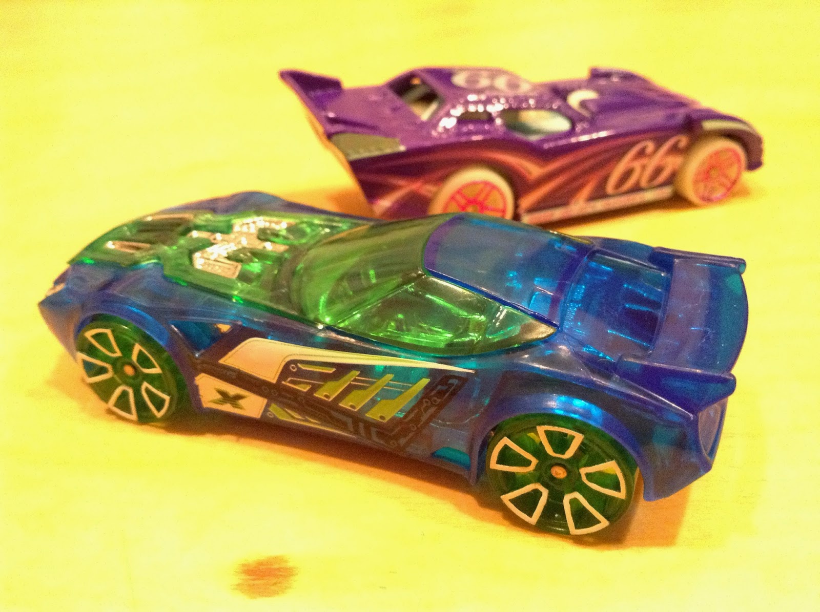 JULIAN'S HOT WHEELS BLOG: Maximum Leeway & Nerve Hammer