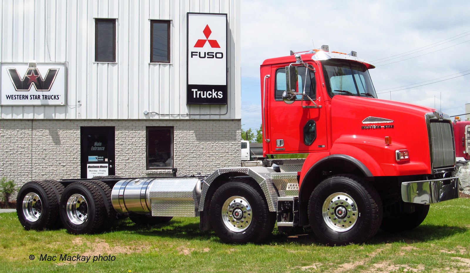 Truckfax: Western Stars-add those extra axles