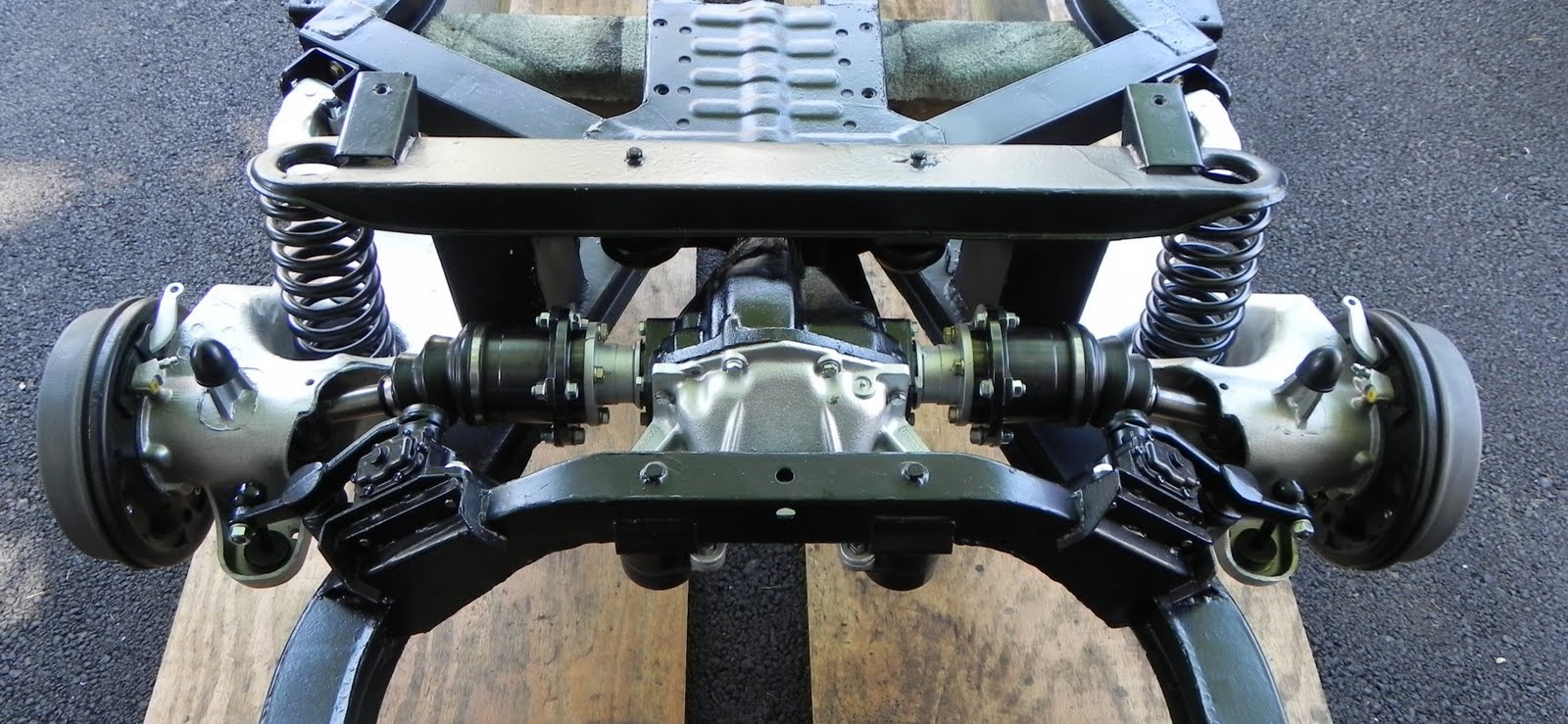 Tripp's TR6: Rear Axle / Hub Upgrade and Rear Brake Installation