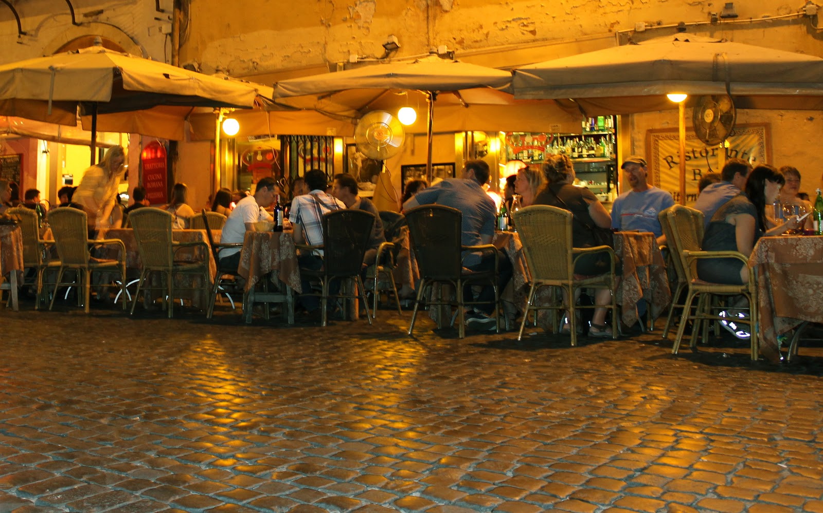 La Dolce Vita: Nightlife in Italy