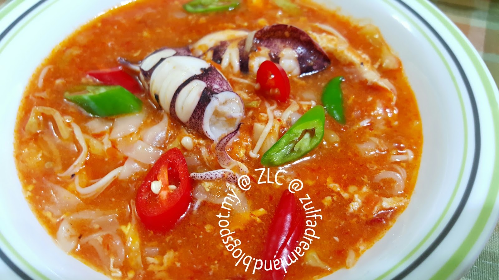 ZULFAZA LOVES COOKING: Kuaw tiay bandung sotong sekor