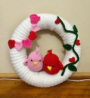 Reny's Place....: Crochet a Valentine Wreath! Step by Step Instructions