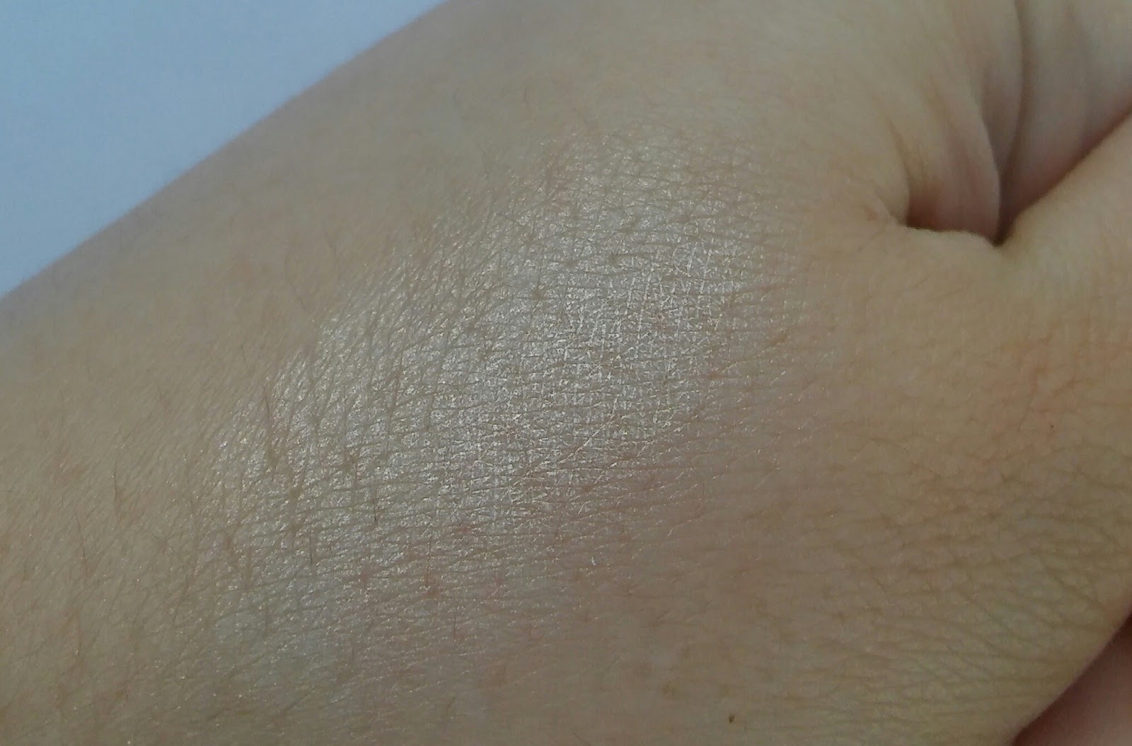 GOLDEN ROSE prajmer, rumenilo i hajlajter