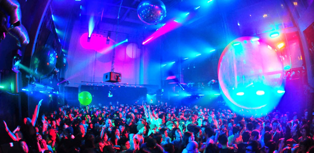 70 80 90: 70 80 90 DISCOTECAS: WOMB CLUB DESMADRE EN TOKIO JAPON.