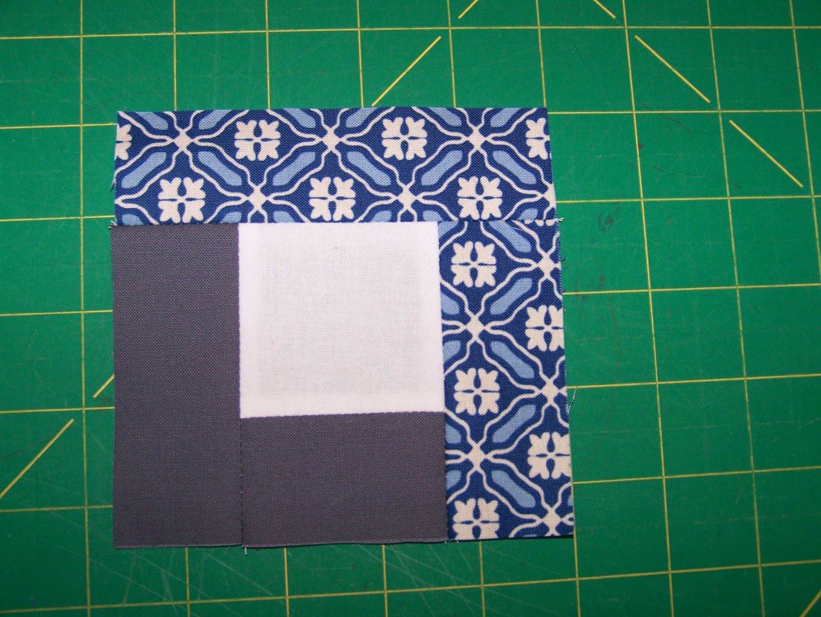 Kadybug Crafts: Interlocking Square Dance tutorial