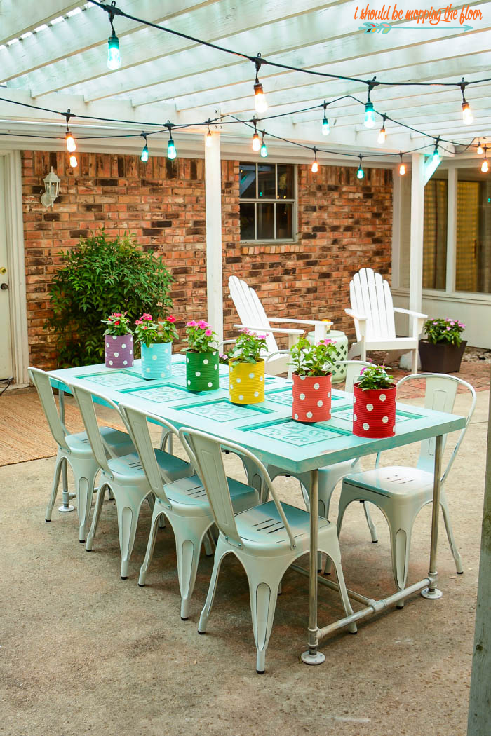 Colorful Outdoor Patio Makeover | i should be mopping the floor
