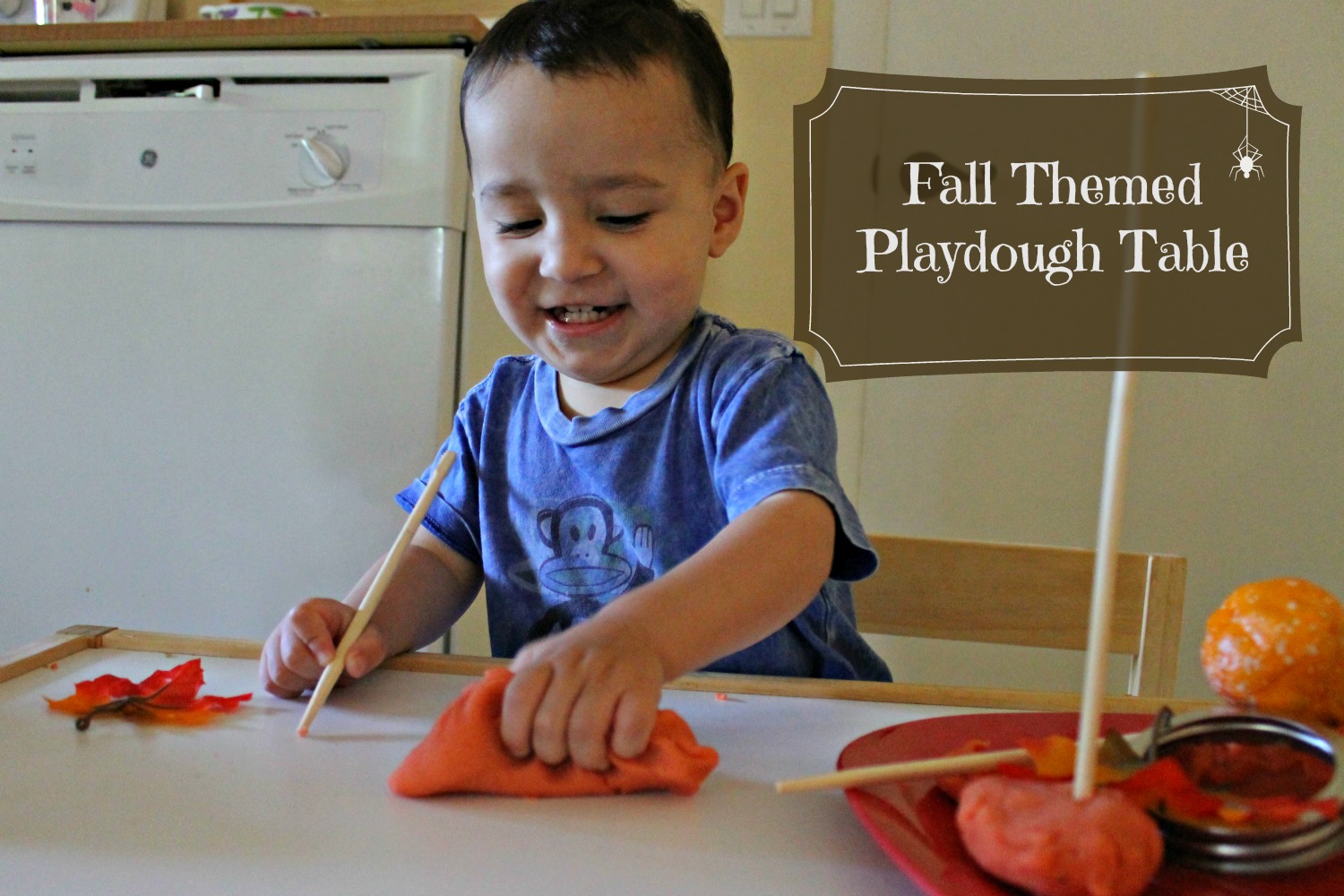 cute and peculiar: Fall Playdough Table