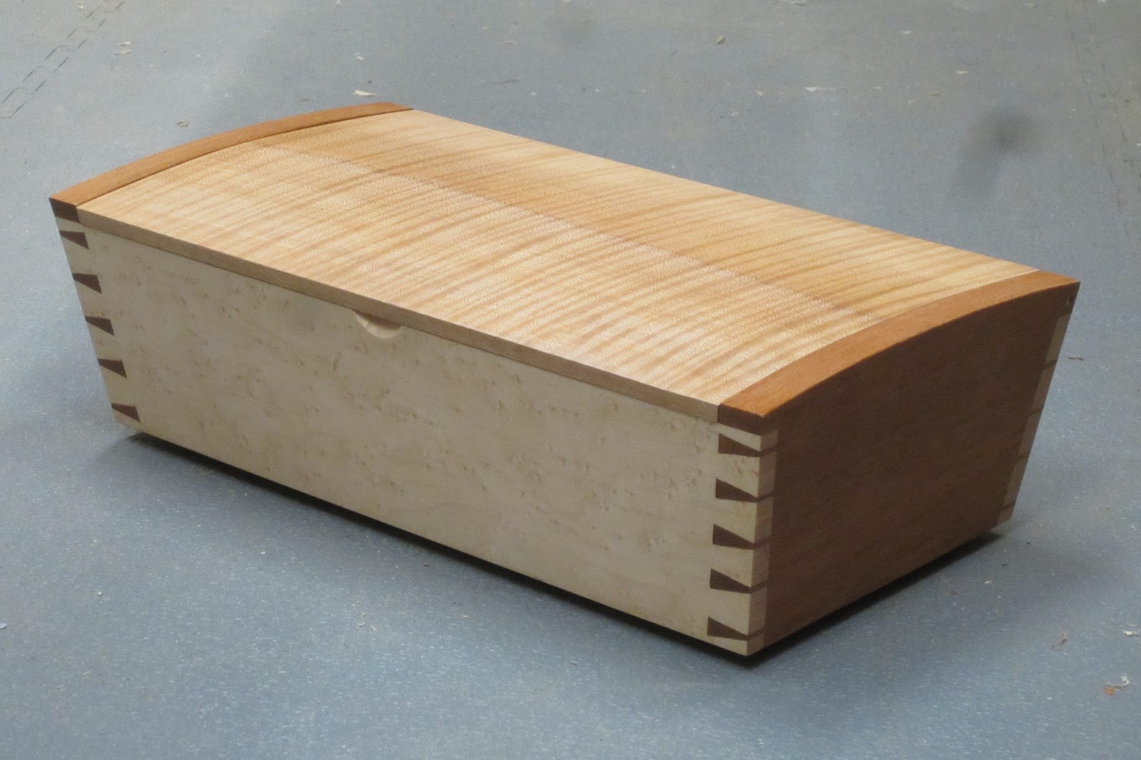 David Barron Furniture: Compound Angle Dovetailed Box