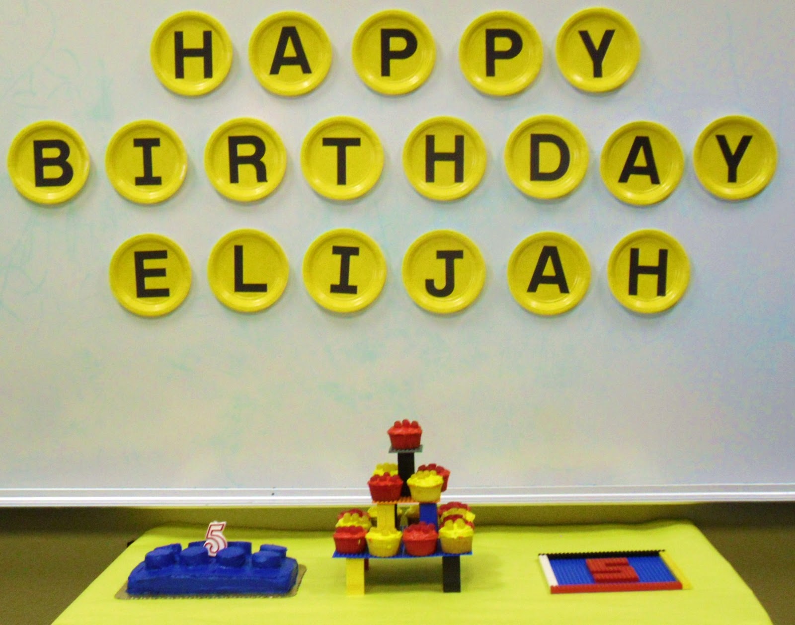 Mommy Makeup Lovely Things: Elijah's 5th Lego Birthday Party!