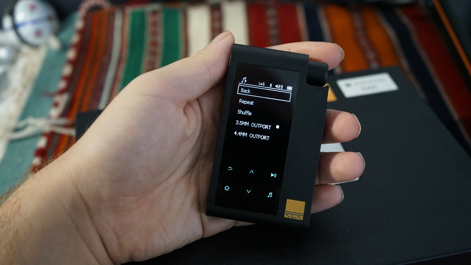 Hifiman unboxing and impression, R2R2000 - Audionewbi