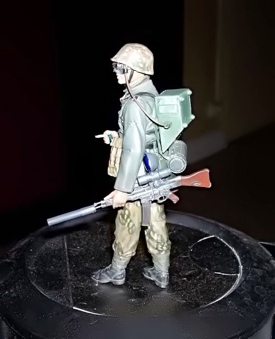 Le Sturmgewehr 44" VAMPIR" ou ZG-1229.