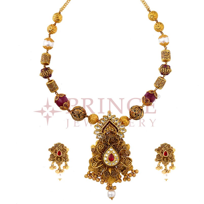 Indian Jewellery and Clothing: Divine temple jewellery collection ...