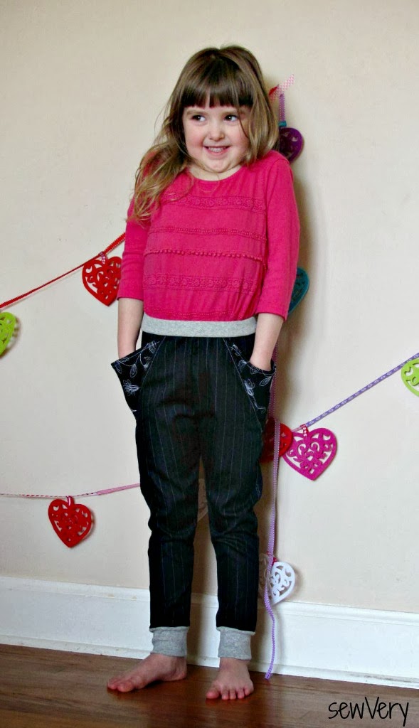 sewVery: Triangle Pants