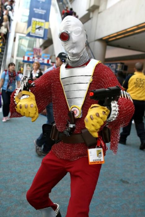 Innova: Cosplay Costumes Dress Up for Comic Con (36 Photos)