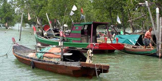 Suku (Orang) Laut, Kepulauan Riau - Pesona Nusantara