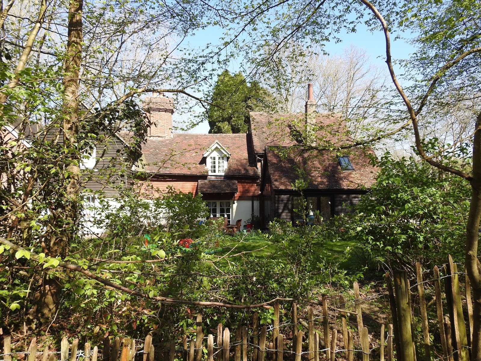 Crawley Old Town: THREE PICTURES: Newstead Lodge, Ifield